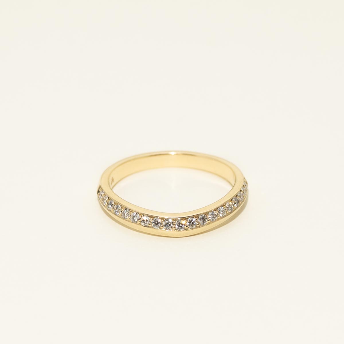 Diamond Curve Band in 14kt Yellow Gold (1/4ct tw) – Day's Jewelers